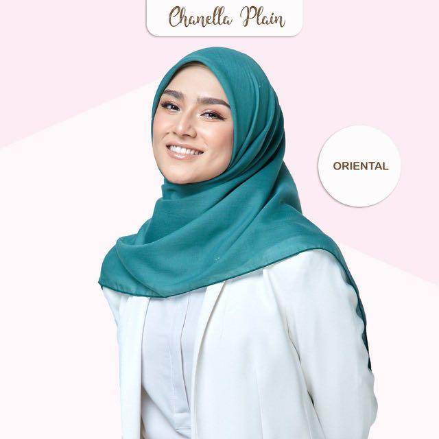 Fareha Chanella Plain, Women's Fashion, Muslimah Fashion, Hijabs on ...