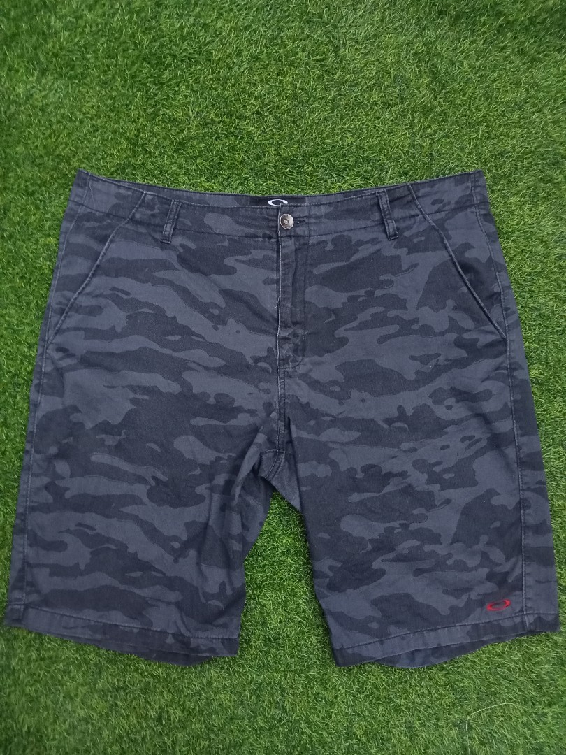 OAKLEY Authentic Men's Short, Men's Fashion, Bottoms, Jeans on Carousell