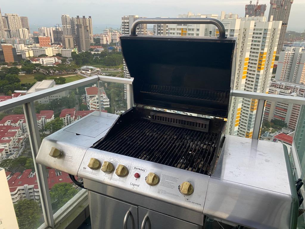Outback 5 x burner Grill BBQ, TV & Home Appliances, Kitchen Appliances ...