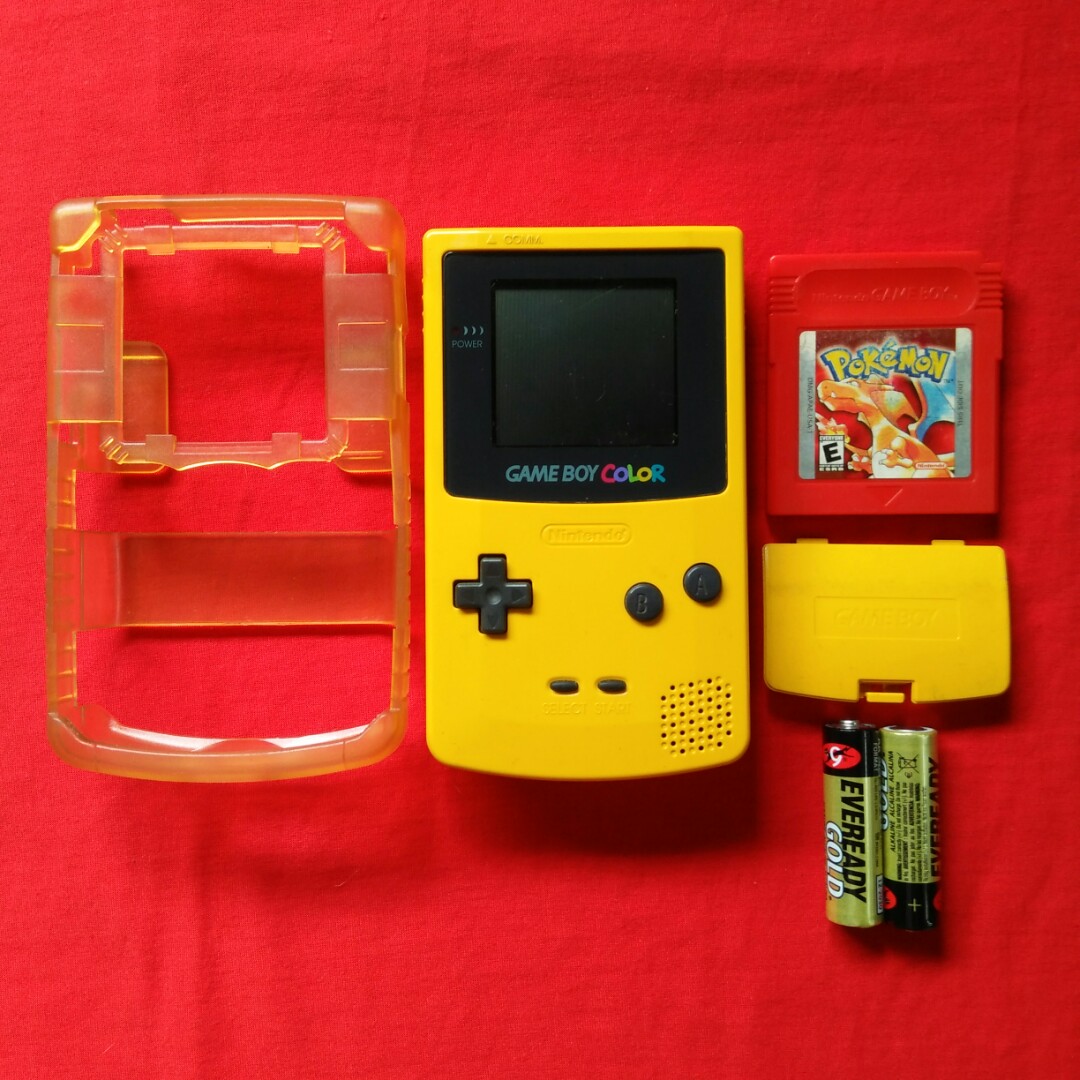 Pokemon Red/Gameboy Color CGB-001 Yellow, Video Gaming, Video Game ...