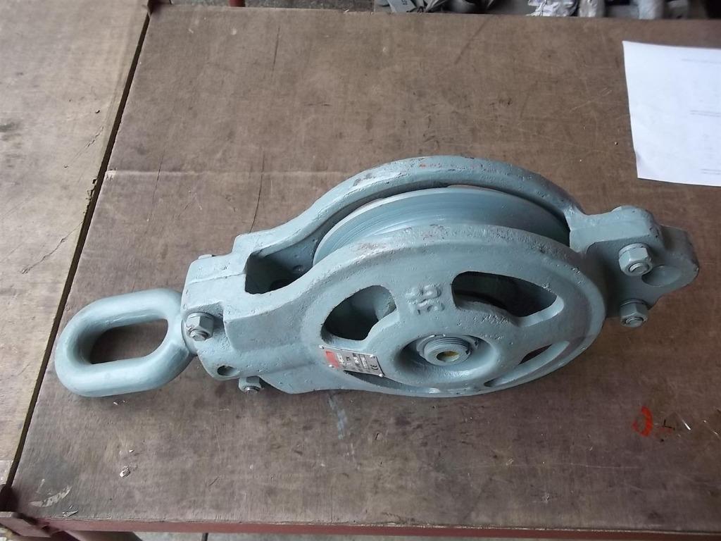SWL 3T 5T Cast Steel Cargo Block Pulley Block with Swivel Oval Eye ...