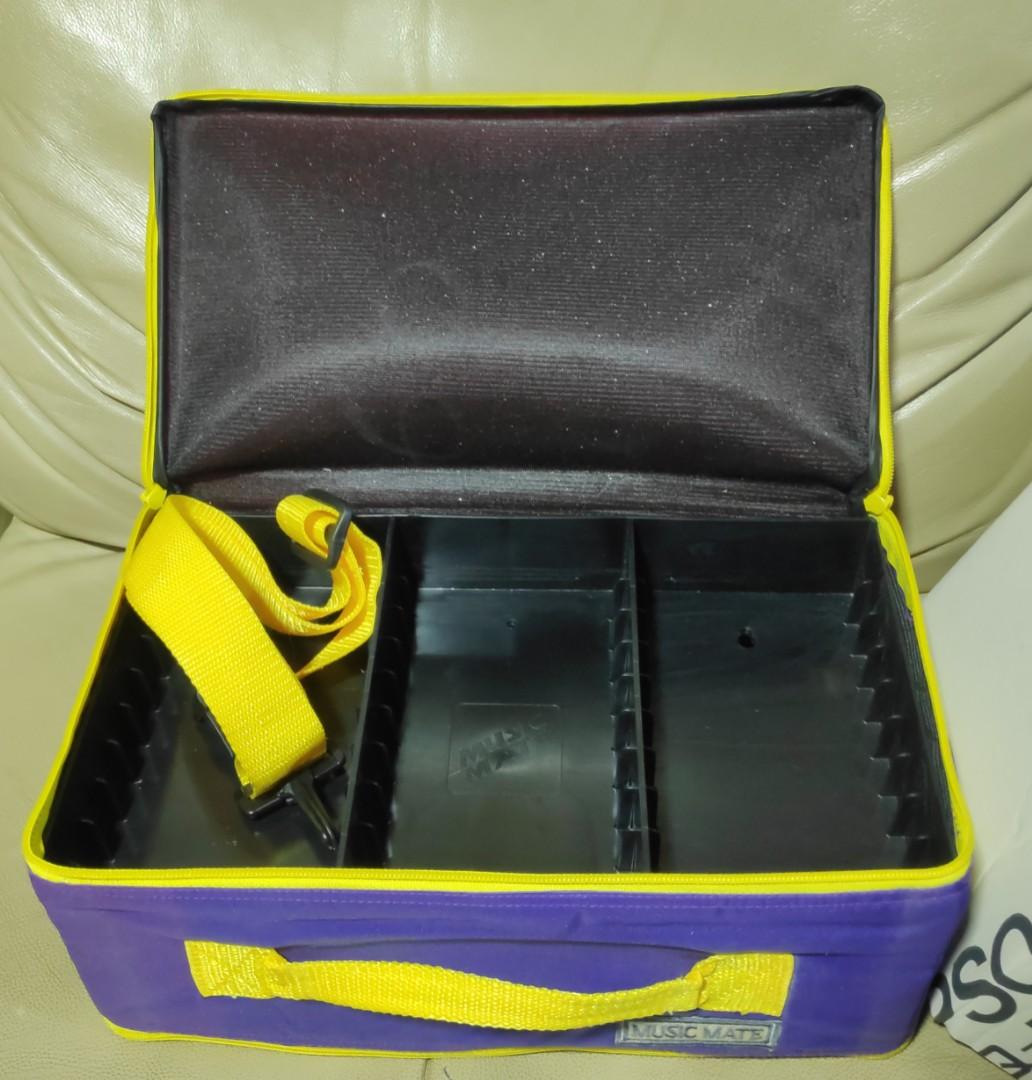 vintage cassette carrying case, Hobbies & Toys, Collectibles ...