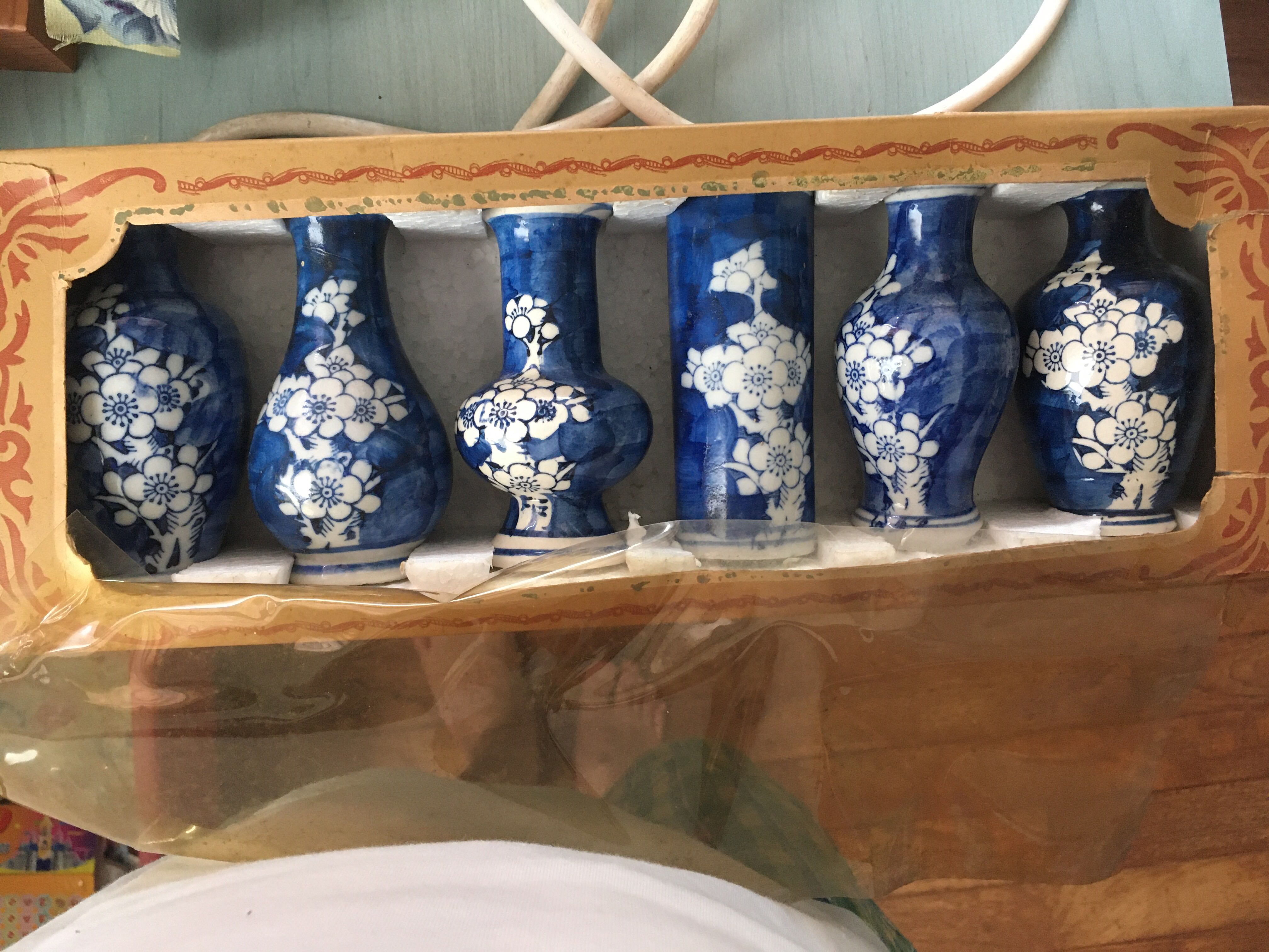 Vintage porcelain mini vases, Hobbies & Toys, Memorabilia ...