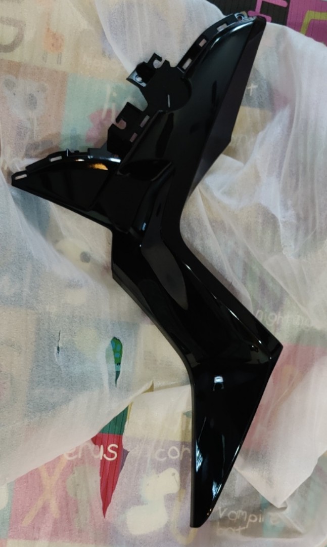 Xmax 300 Glossy Left sidepanel, Motorcycles, Motorcycle Accessories on ...