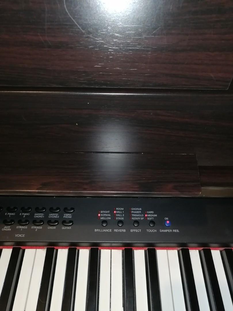 Yamaha Clavinova CLP330, Hobbies & Toys, Music & Media, Musical Instruments on Carousell