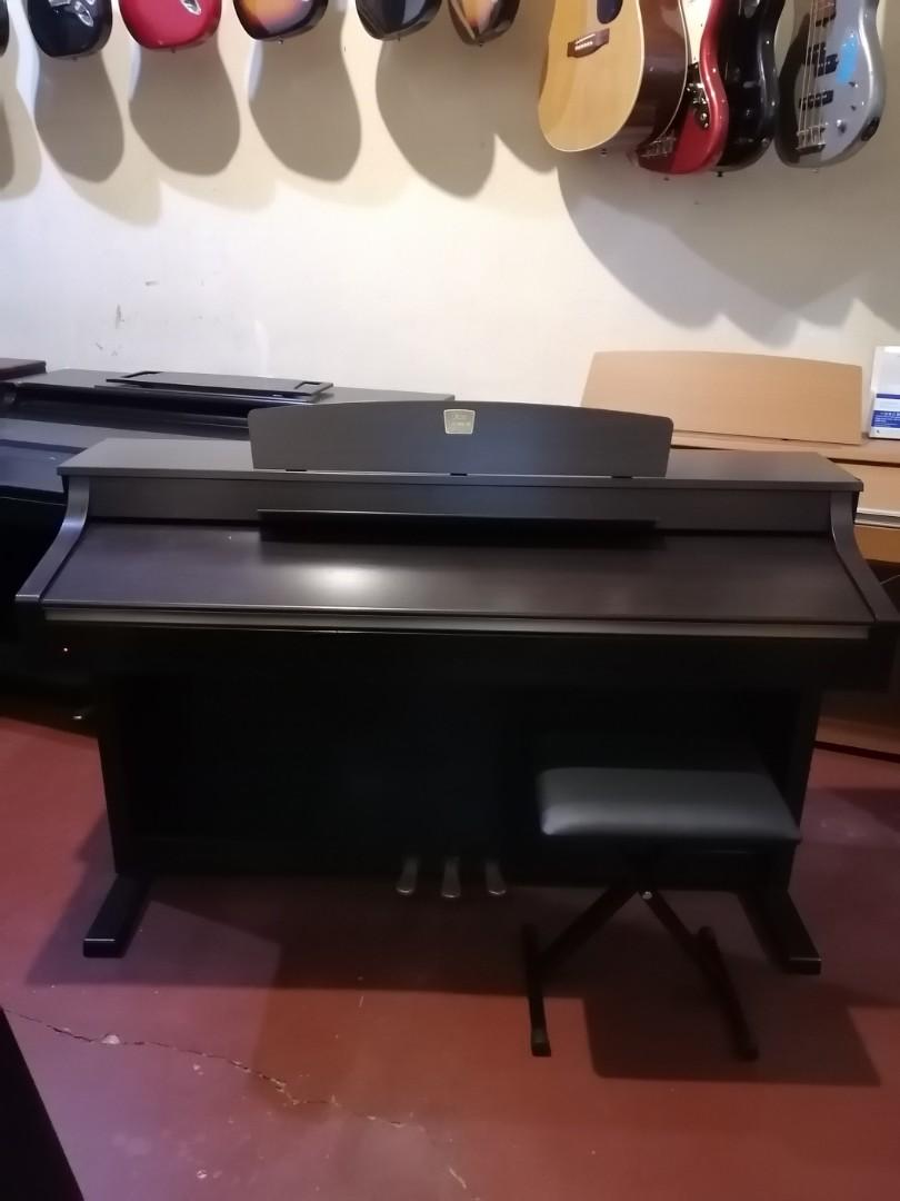 Yamaha Clavinova CLP330, Hobbies & Toys, Music & Media, Musical Instruments on Carousell