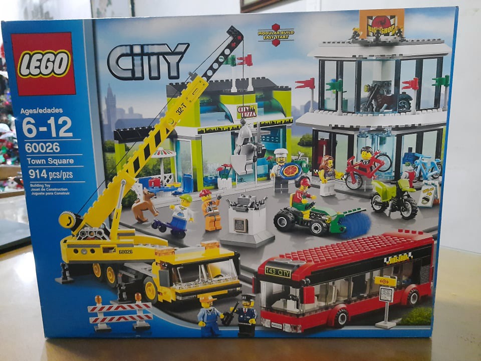 Lego City Town Square (60026), Hobbies & Toys, Toys & Games on Carousell