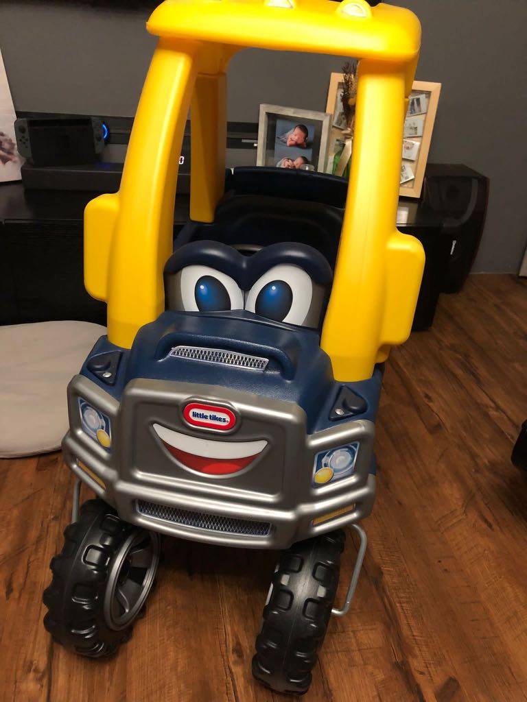 Little Tikes tractor ride on, Hobbies & Toys, Toys & Games on Carousell