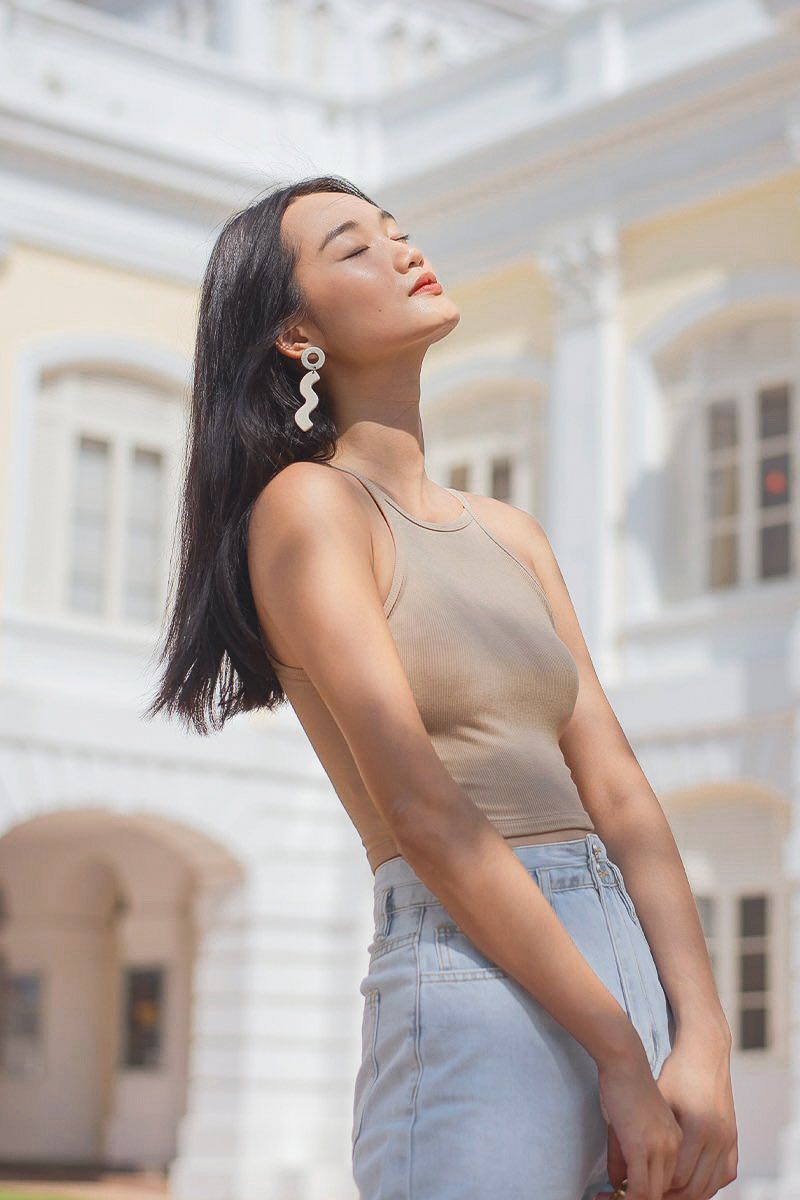 Lovet Elize 2-Way Ribbed Halter Top, Women's Fashion, Tops, Sleeveless on Carousell