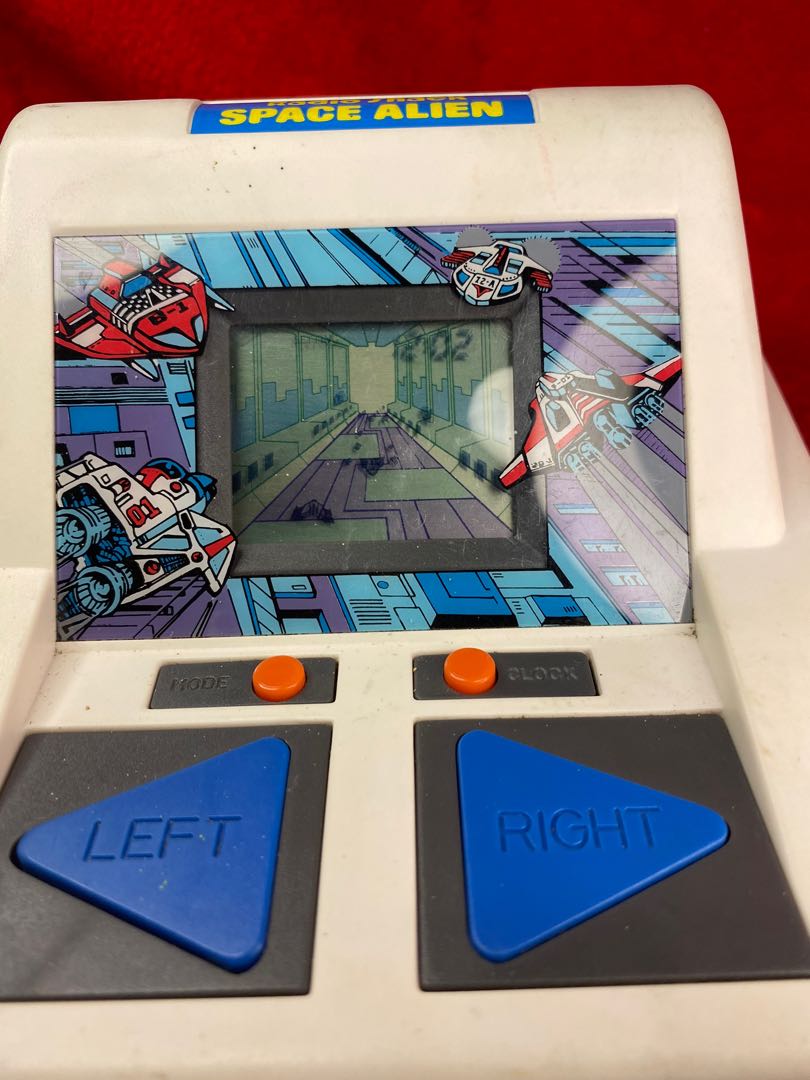 Radio Shack Space Alien Handheld Video Game WORKS! , Hobbies & Toys ...