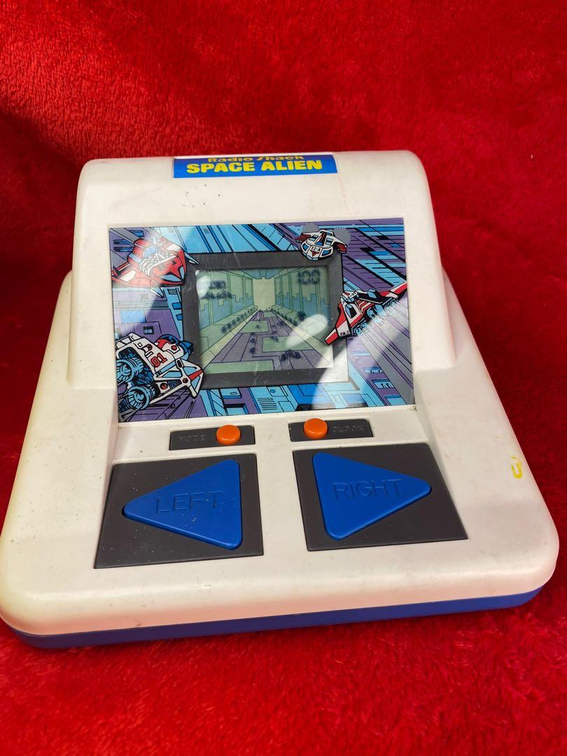 Radio Shack Space Alien Handheld Video Game WORKS! , Hobbies & Toys ...