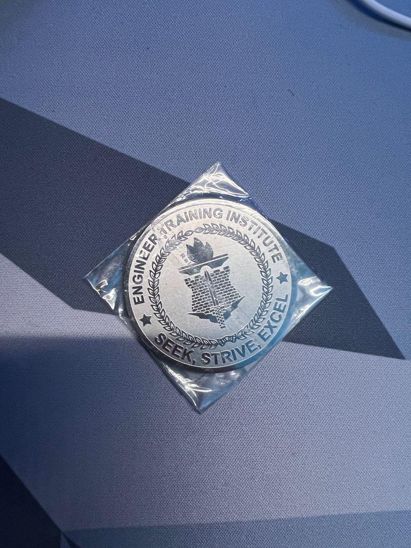 SAF Engineering Training Institute (ETI) - Combat Engineer coin, Luxury ...