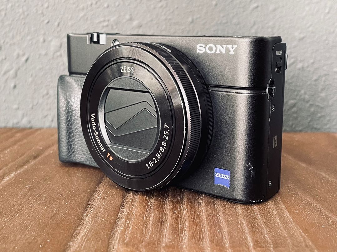 Sony RX100 M3, Photography, Cameras on Carousell