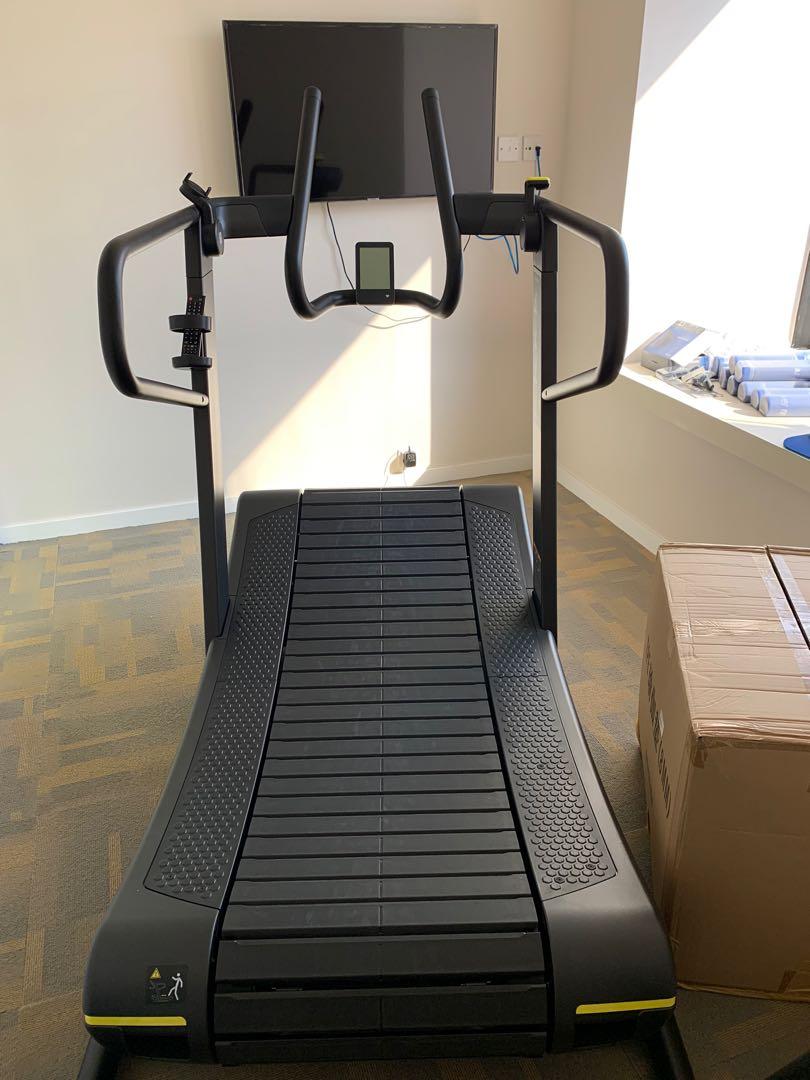 Technogym Skillmill with accessory kit, 運動產品, 運動與健身, 運動與健身 - 有氧健身器材 ...