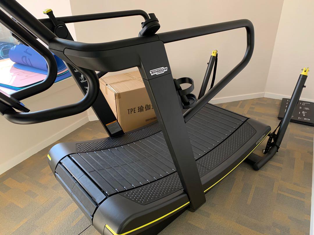 Technogym Skillmill with accessory kit, 運動產品, 運動與健身, 運動與健身 - 有氧健身器材 ...