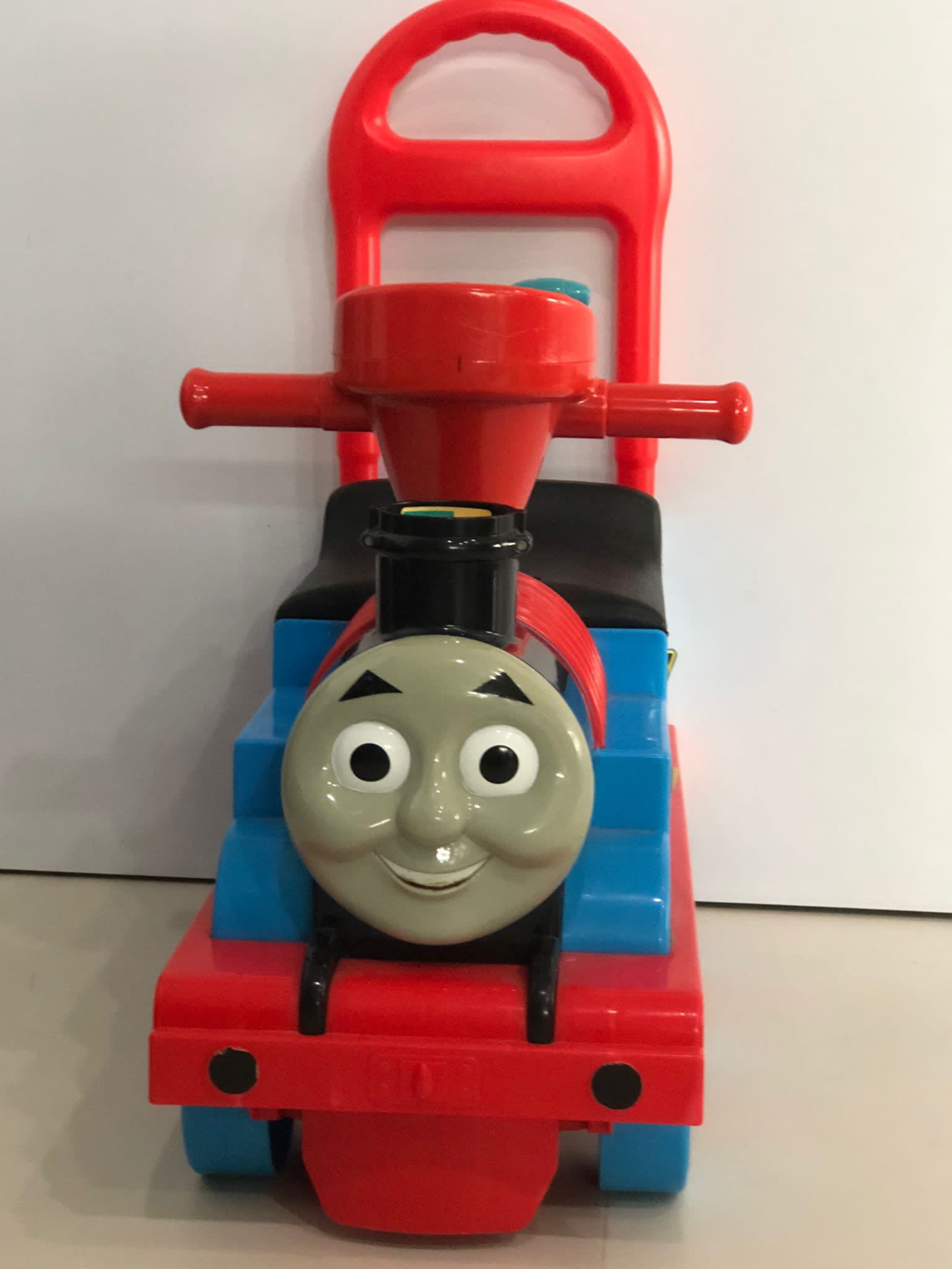 Thomas Popping Balls Activity Train Ride, Babies & Kids, Infant ...