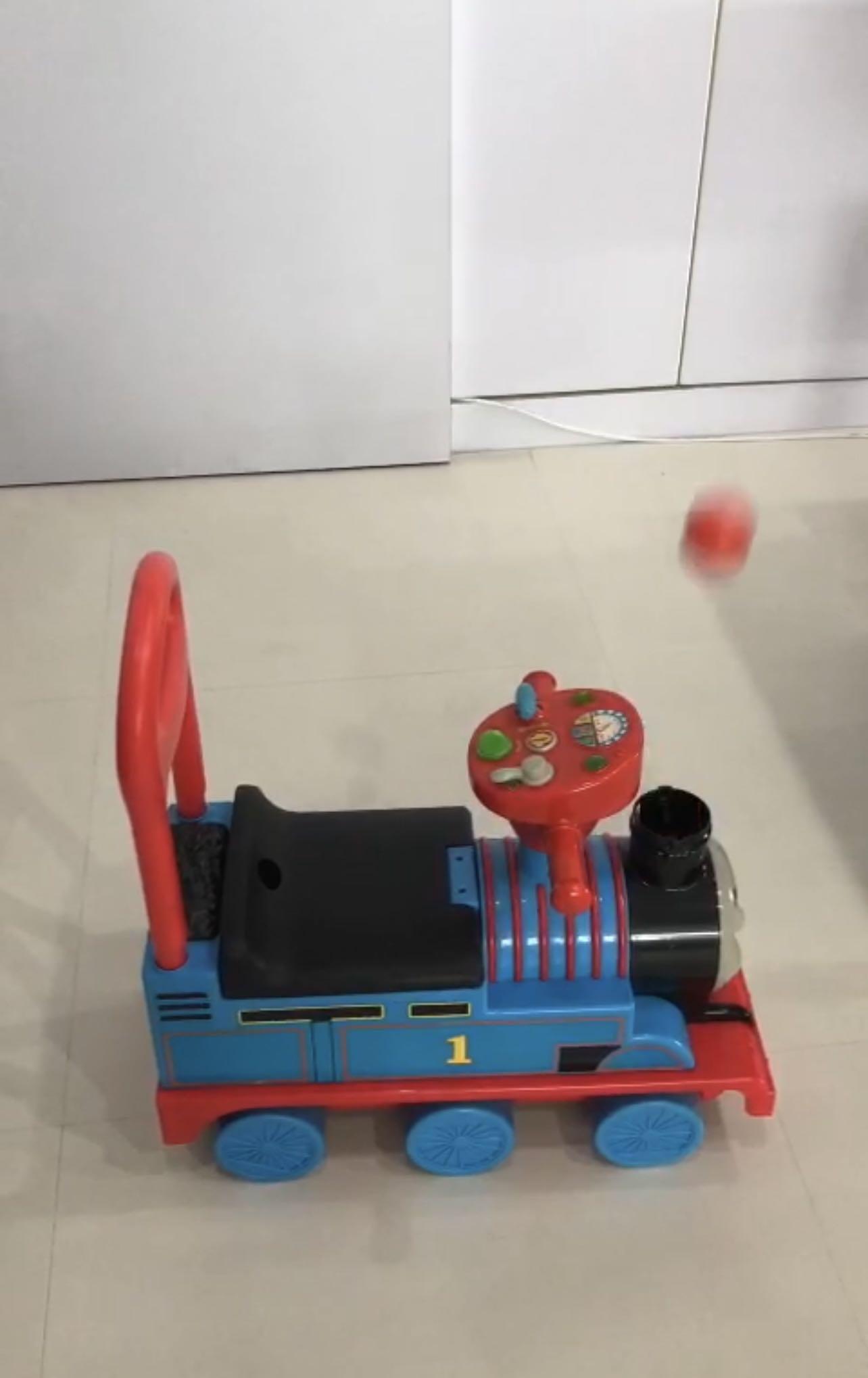 Thomas Popping Balls Activity Train Ride, Babies & Kids, Infant ...