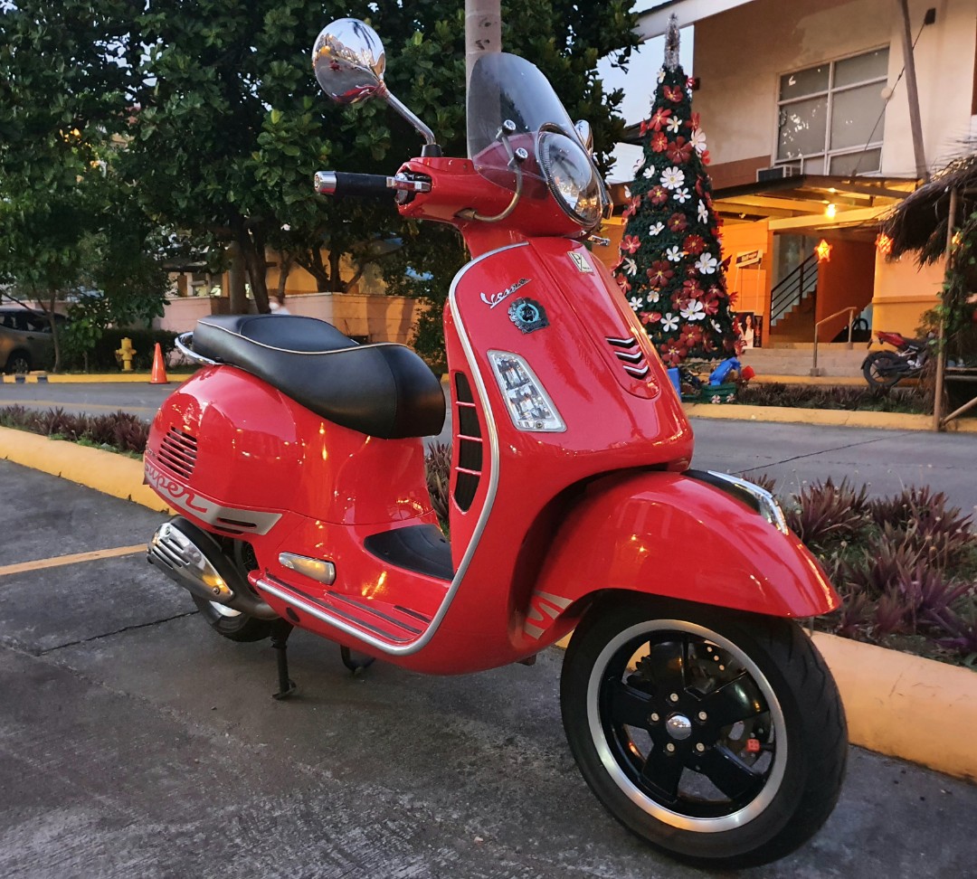Vespa GTS 150, Motorbikes, Motorbikes for Sale on Carousell