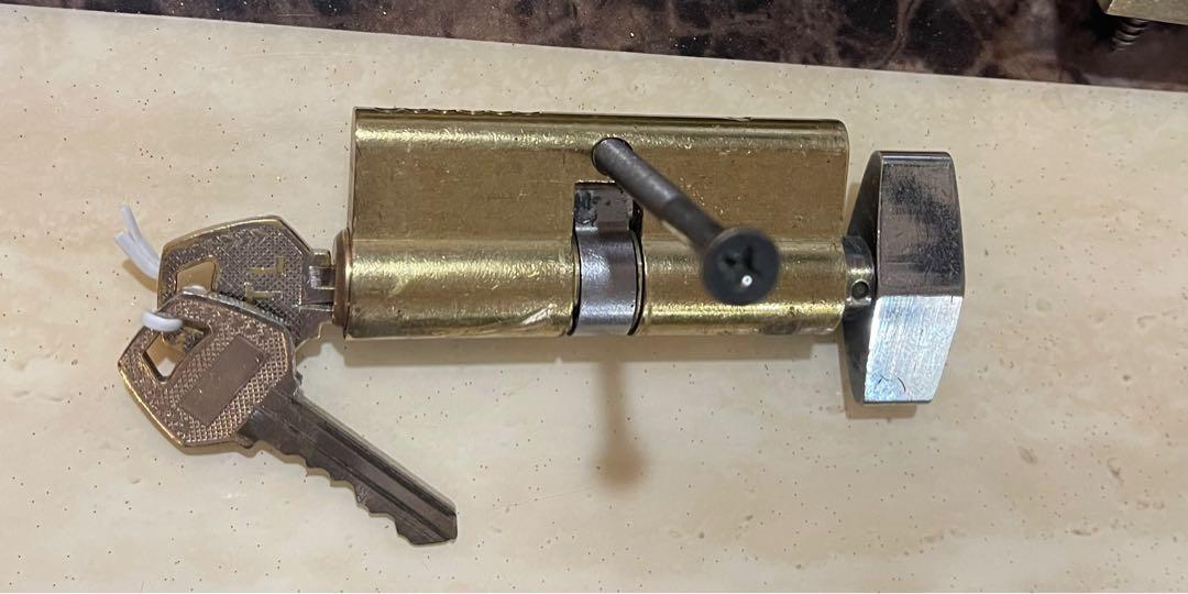 YTL HDB Main Door Lock with Keys, Furniture & Home Living, Security ...