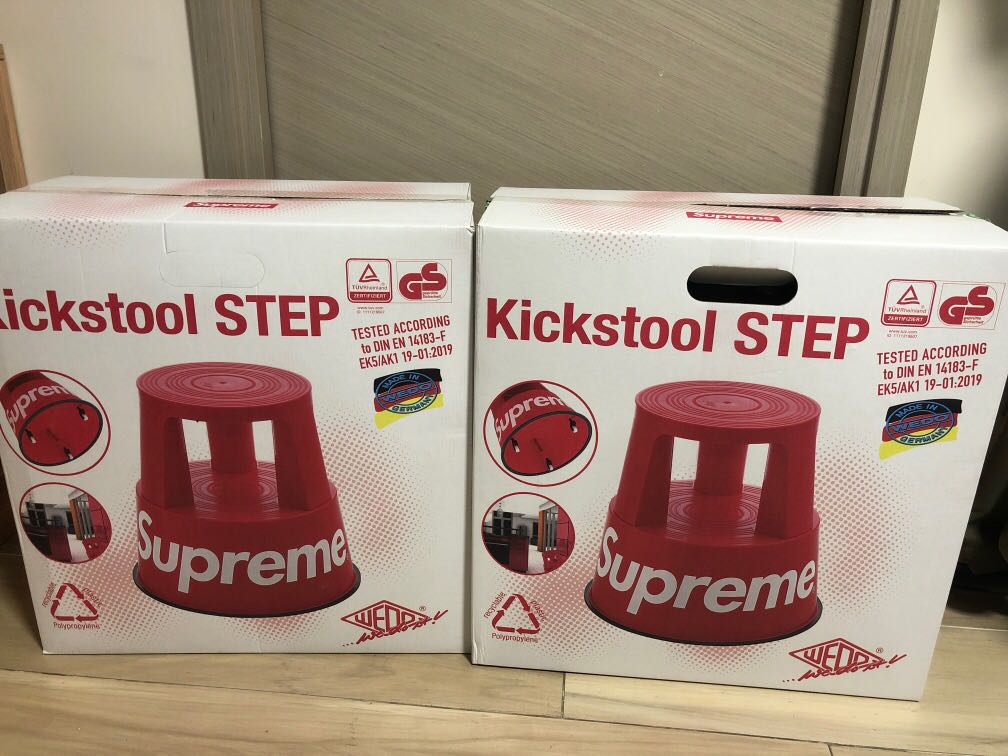 全新現貨 Supreme Kickstool Step 三色, 名牌, 服裝 - Carousell