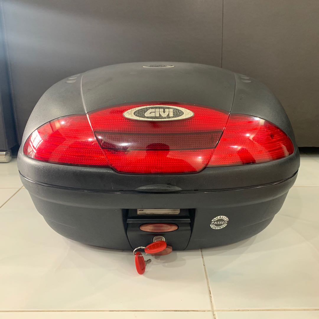 Givi Simply 45L Top Box, Motorcycles, Motorcycle Accessories on Carousell