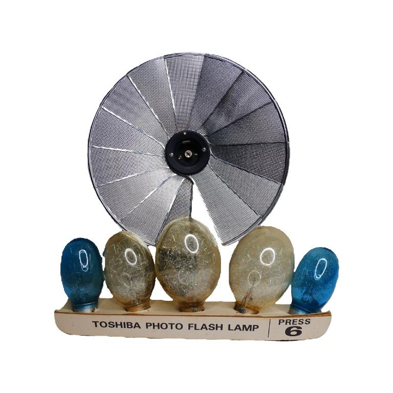 Vintage (Canon) Flash Unit Model V2 With Case With (Toshiba) Photo ...