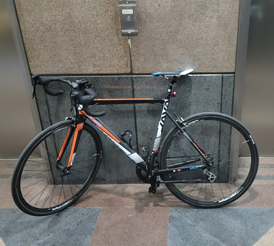 java Veloce 2 公路單車 破風架 碳纖維前叉 性價比極高 九成新 road bike, 運動產品, 單車及配件, 單車 ...