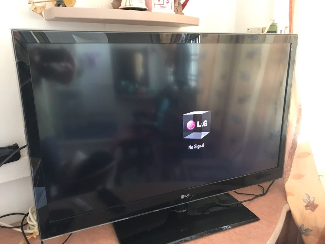 LG TV 42”, TV & Home Appliances, TV & Entertainment, TV on Carousell