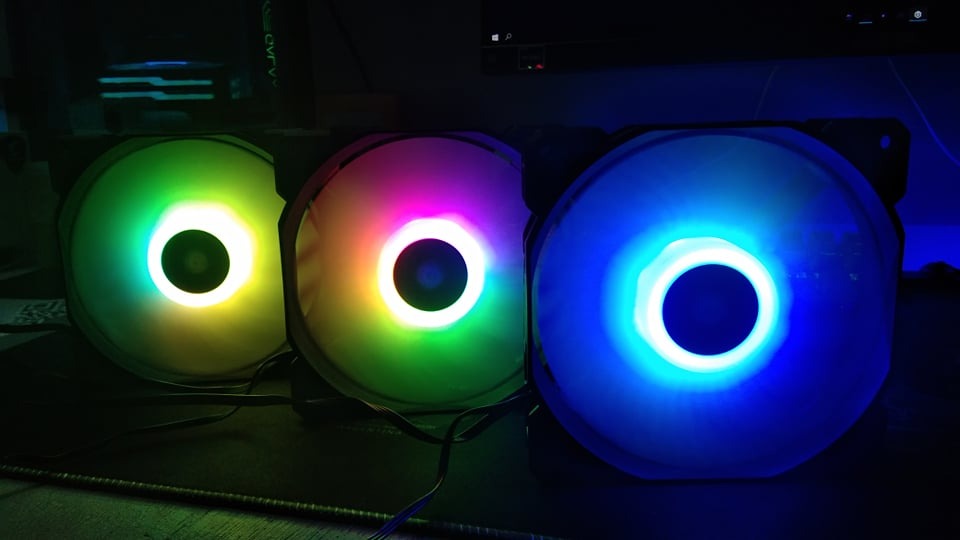 Corsair SP120 RGB Pro Triple Fan, Computers & Tech, Desktops on Carousell