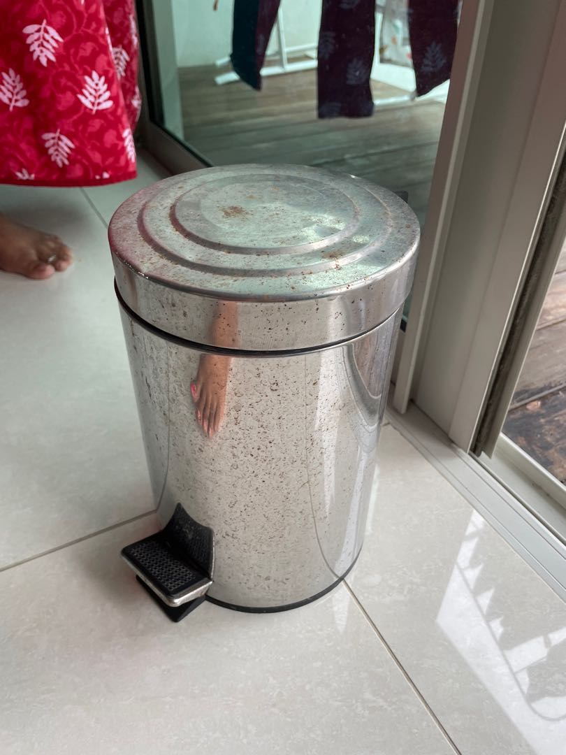 Leg press Dustbin - 2 units, Furniture & Home Living, Cleaning ...