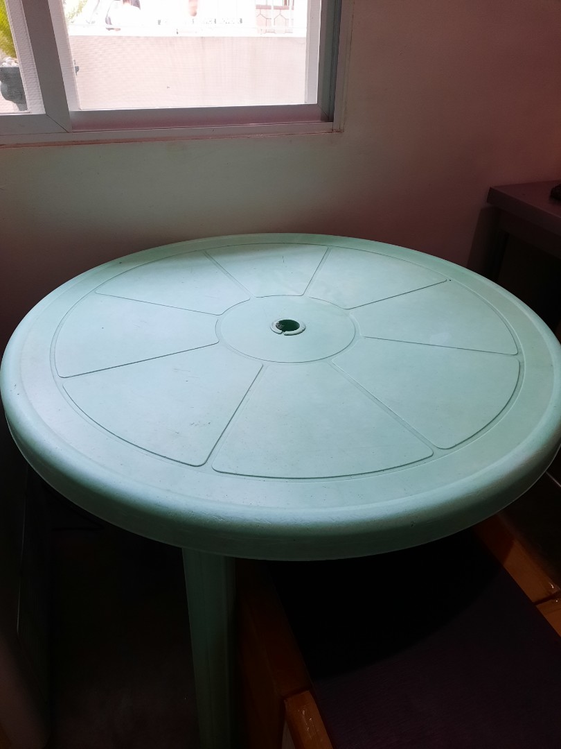 Monobloc Round Table with 5 Stools, Furniture & Home Living, Furniture ...