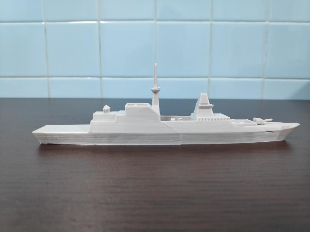 RSN Formidable Class Frigate (1:700 Scale), Hobbies & Toys, Toys ...