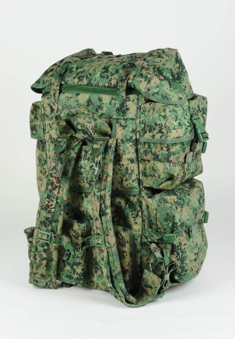 SAF fieldpack and 10 pack items, Men's Fashion, Bags, Belt bags ...