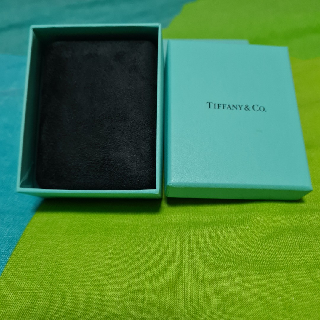 Tiffany box, Women's Fashion, Jewelry & Organisers, Accessory holder ...