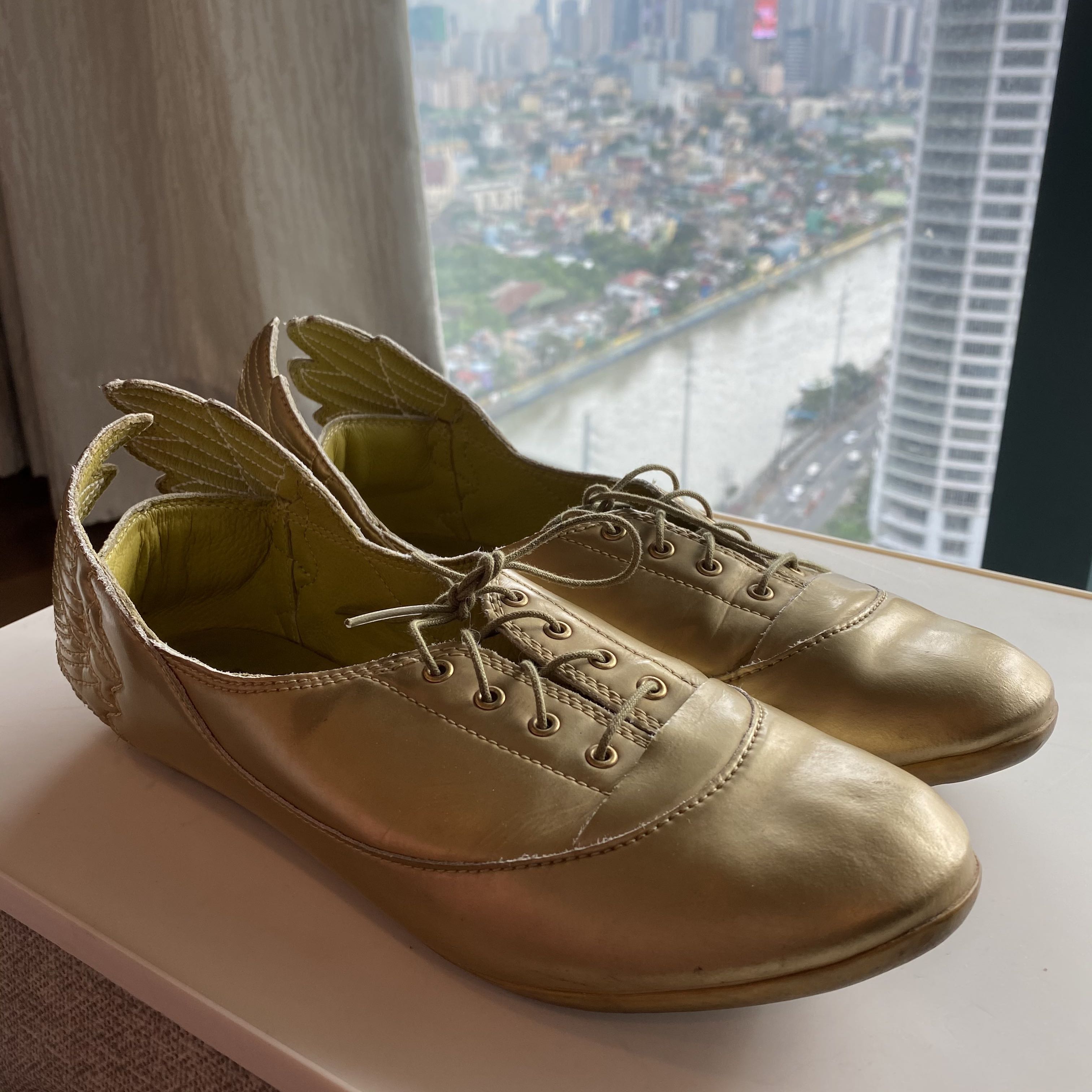 adidas jeremy scott gold wings, Women's Fashion, Footwear, Sneakers on ...