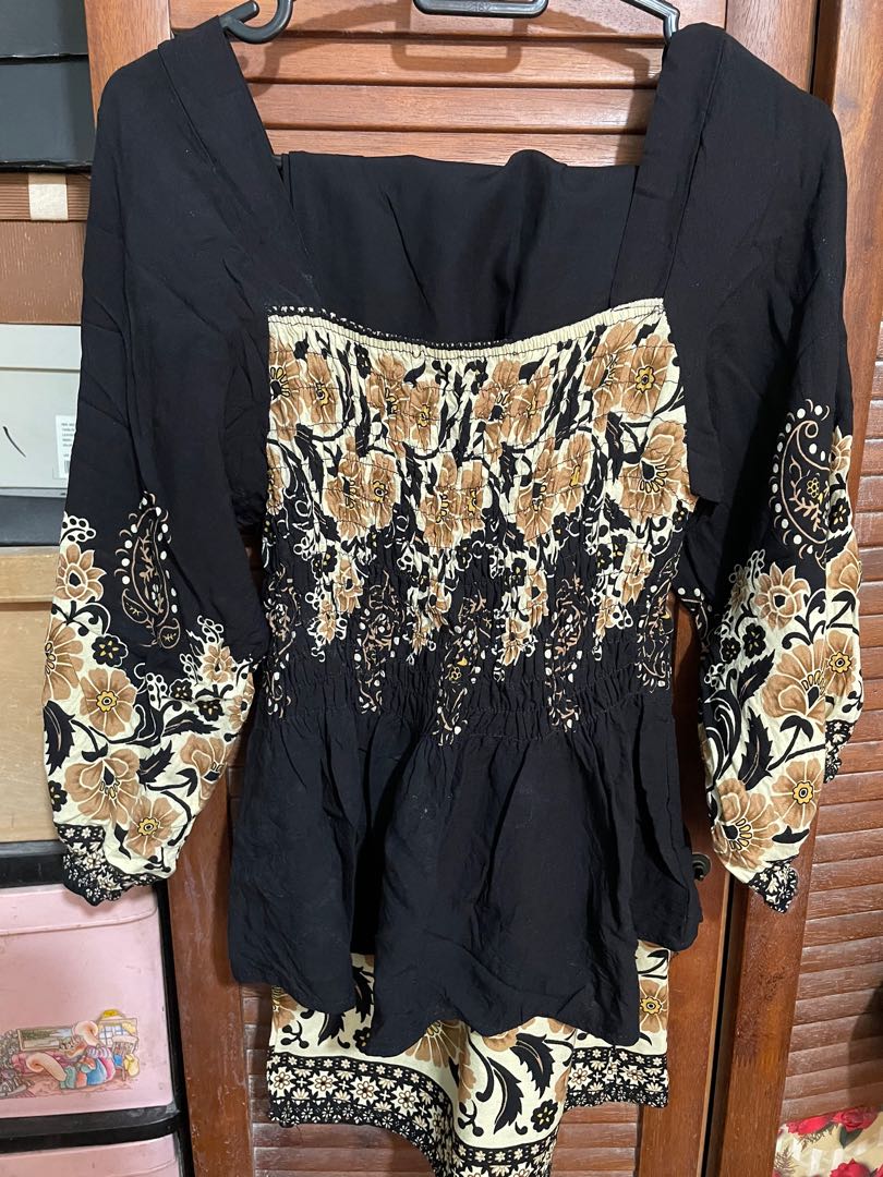 Batik Set , Women's Fashion, Tops, Blouses on Carousell