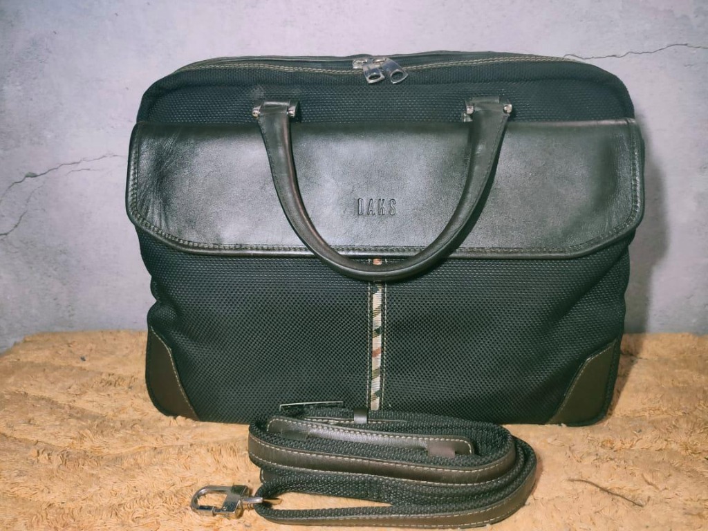 Daks Korea 3 Way Briefcase, Men's Fashion, Bags, Briefcases on Carousell
