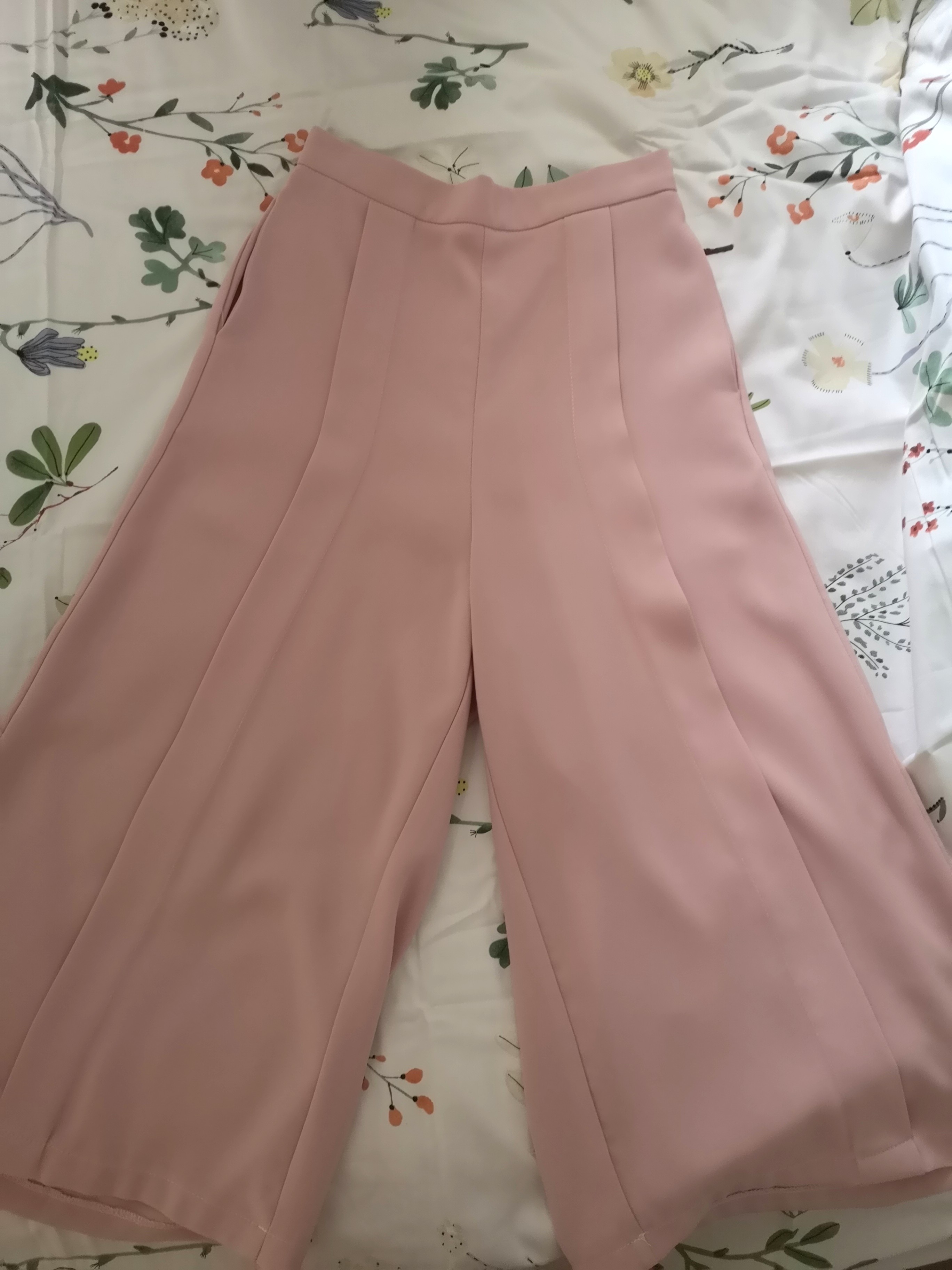 Fayth Baby Pink Culottes, Women's Fashion, Bottoms, Other Bottoms on ...