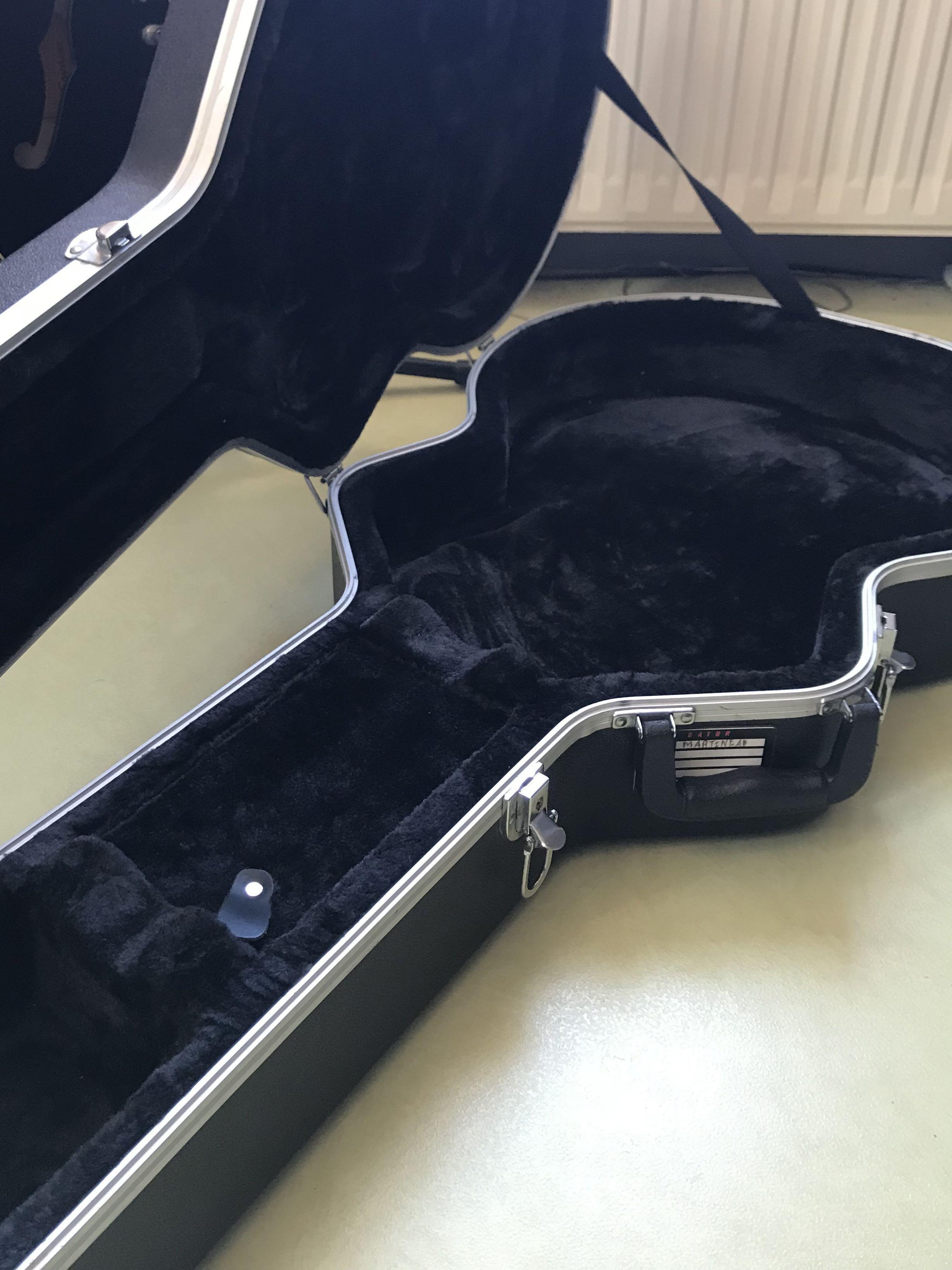 Gator ES 335 Hard Case Semi hollow, Hobbies & Toys, Music & Media ...