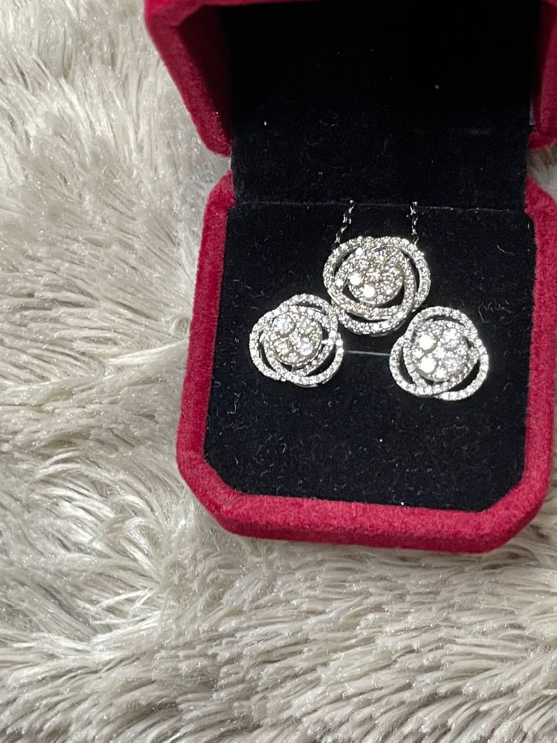 Lady boss diamond earrings store