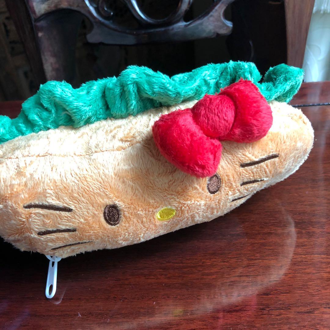 Sanrio Hello Kitty food convertible hotdog, Hobbies & Toys, Toys ...