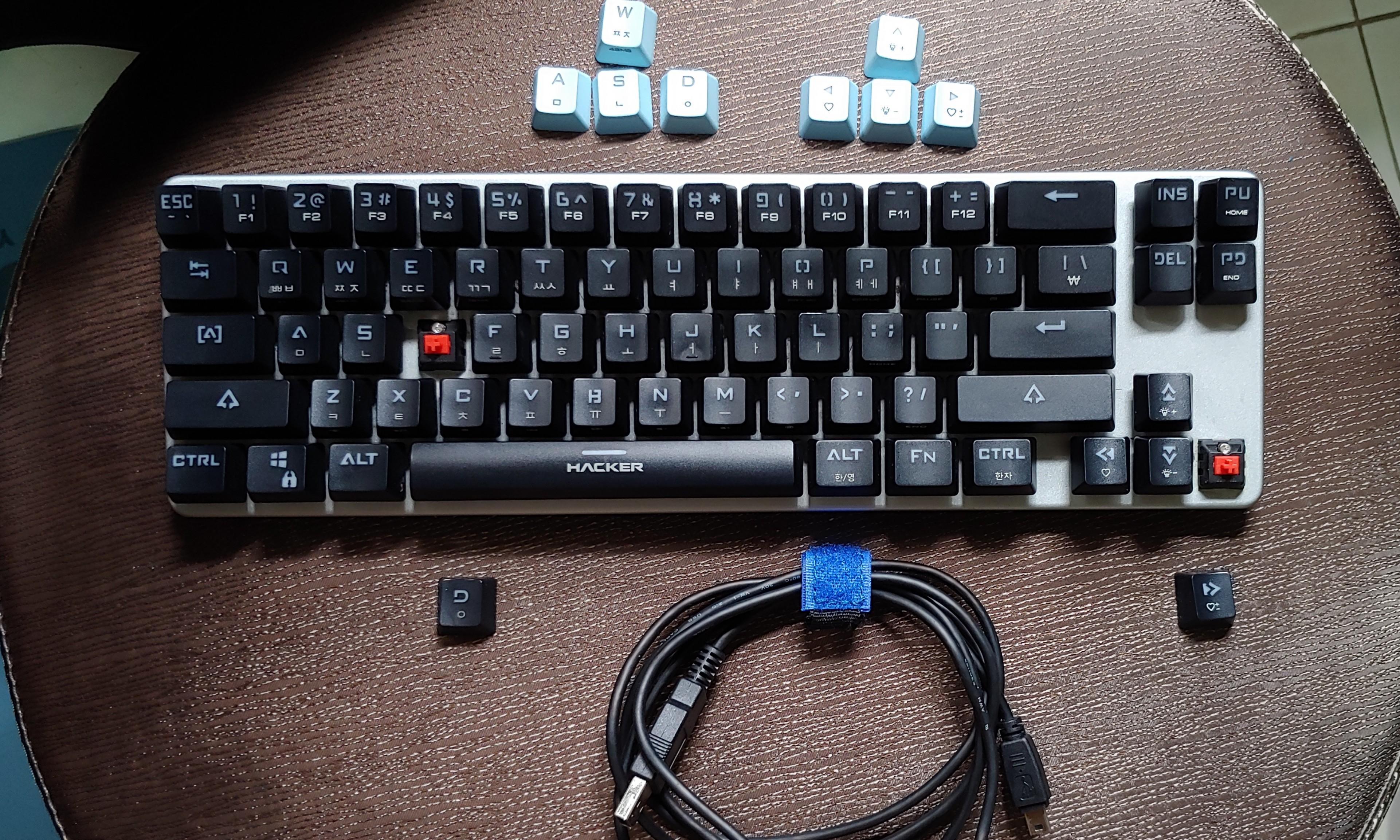 Abko Hacker K680 mechanical keyboard, Electronics, Computer Parts ...