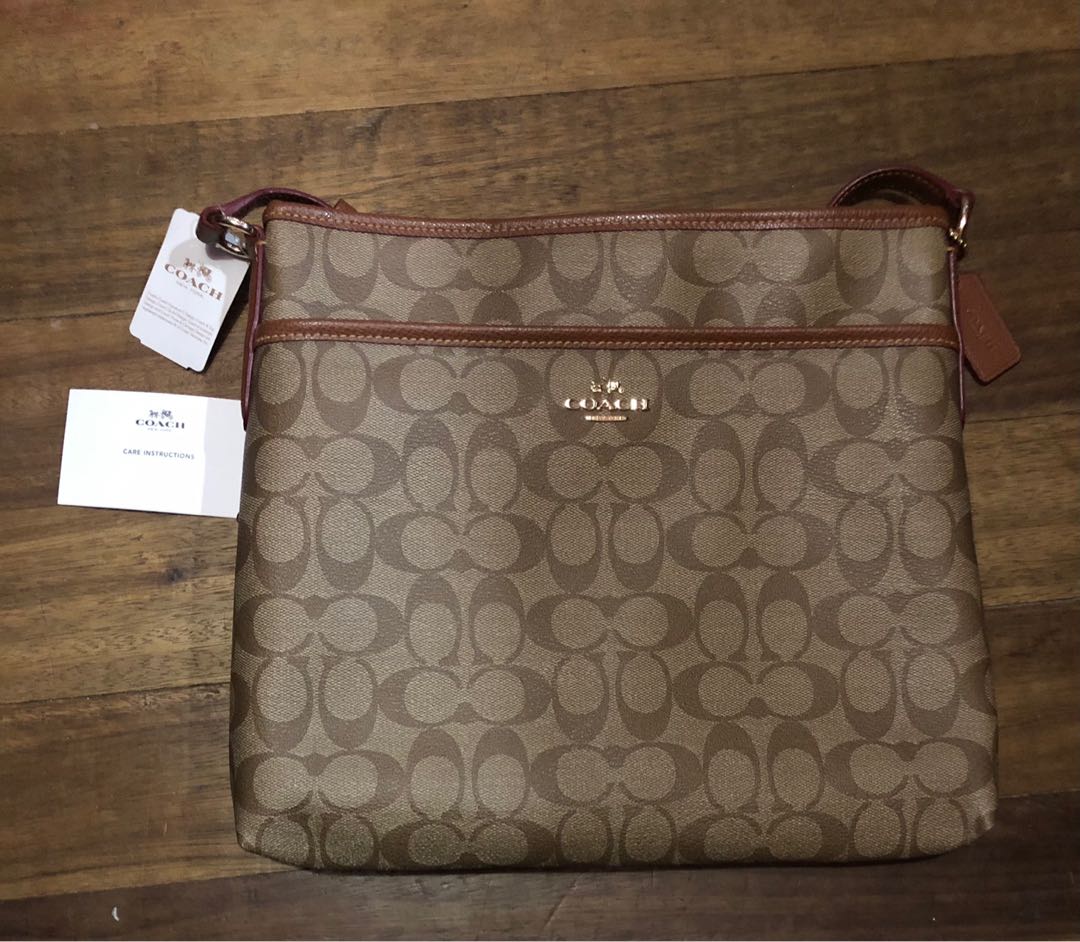 Authentic Coach Sig File Bag, Luxury, Bags & Wallets on Carousell