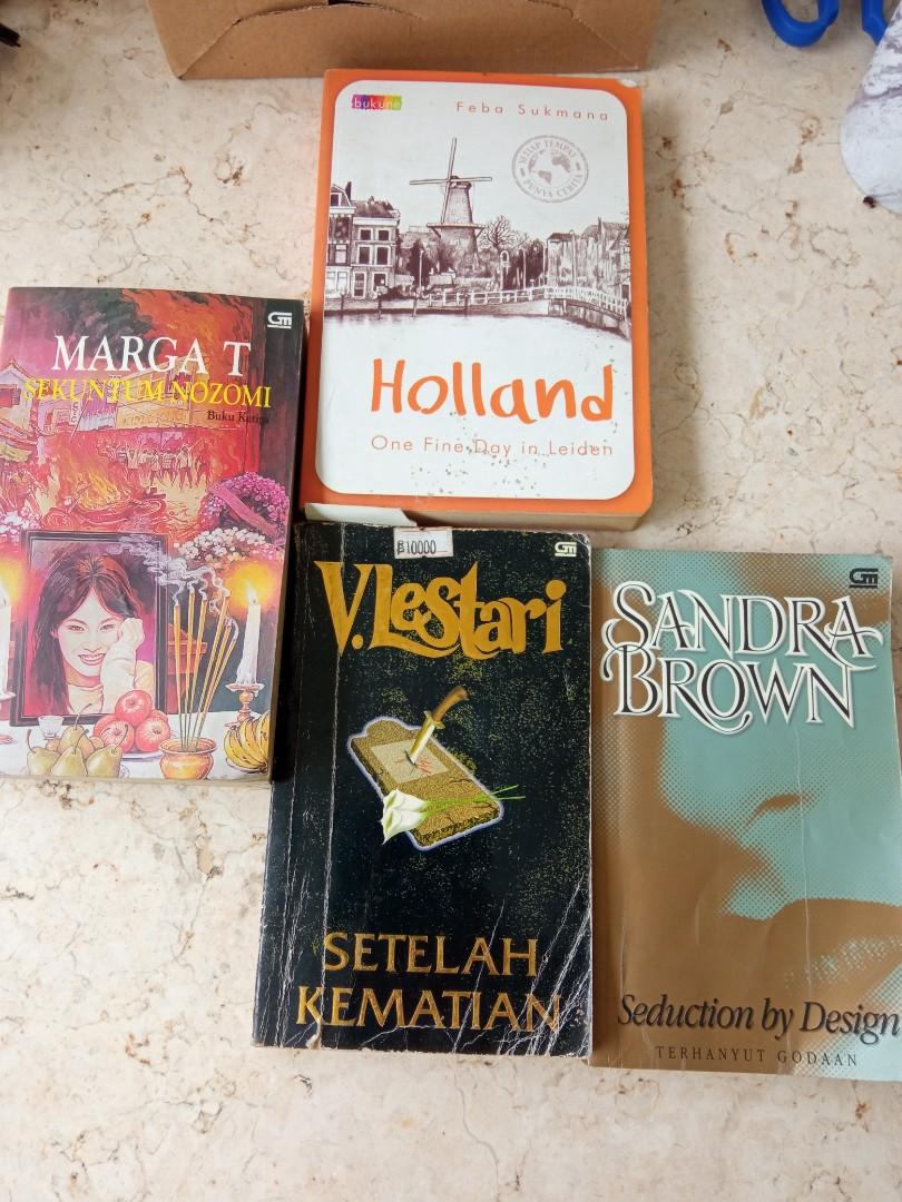 Novel, Buku & Alat Tulis, Buku di Carousell