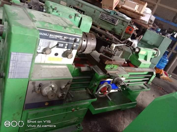 For sale Yawazaki japan lathe machine 8feet overall 5feet bed length ...