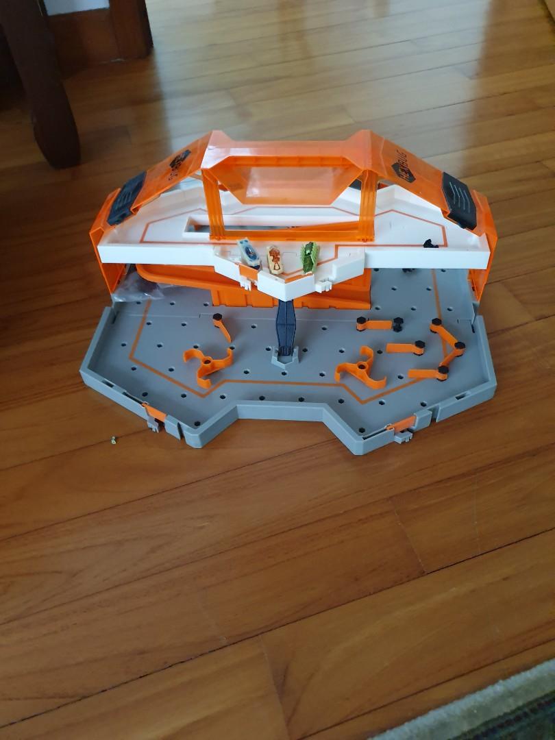 Hex bug habitat with 3 hexbugs, Babies & Kids, Baby Nursery & Kids ...