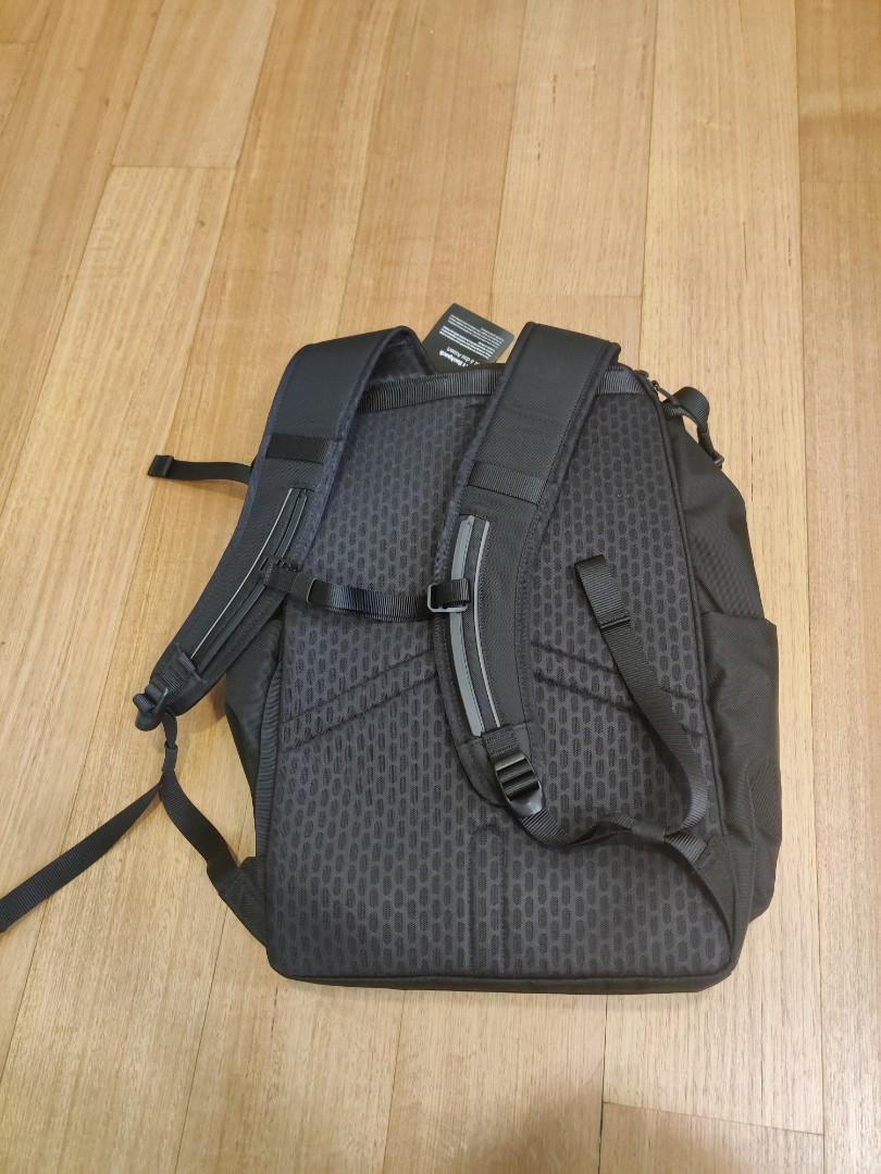 Lululemon Assert Backpack, Men's Fashion, Bags, Backpacks on Carousell