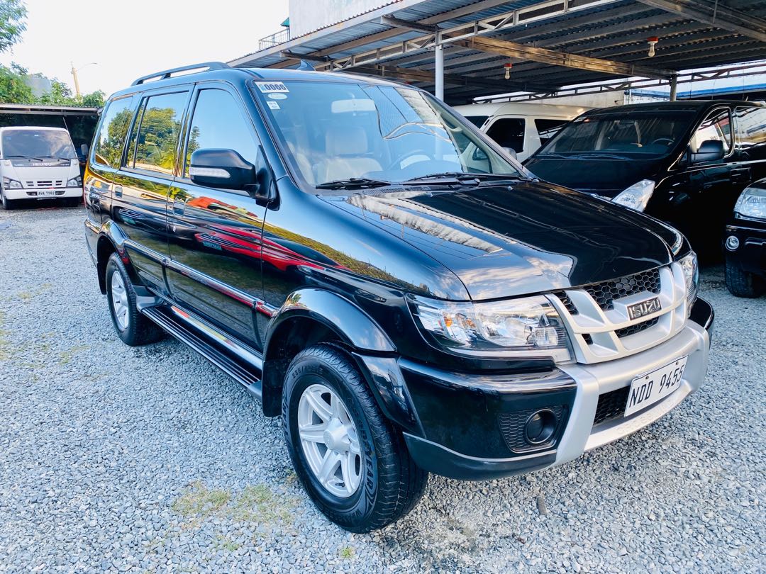 2017 Isuzu Crosswind XUV AUTOMATIC TURBO DIESEL SUPER FRESH not ...