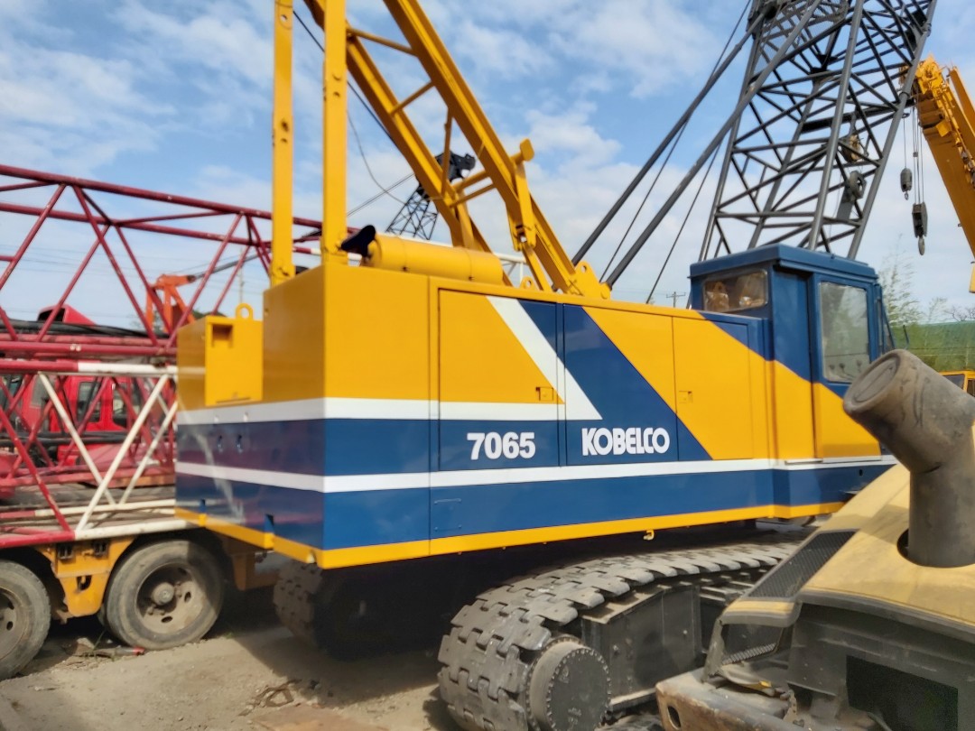 65tons Crawler Crane, Special Vehicles, Heavy Vehicles on Carousell
