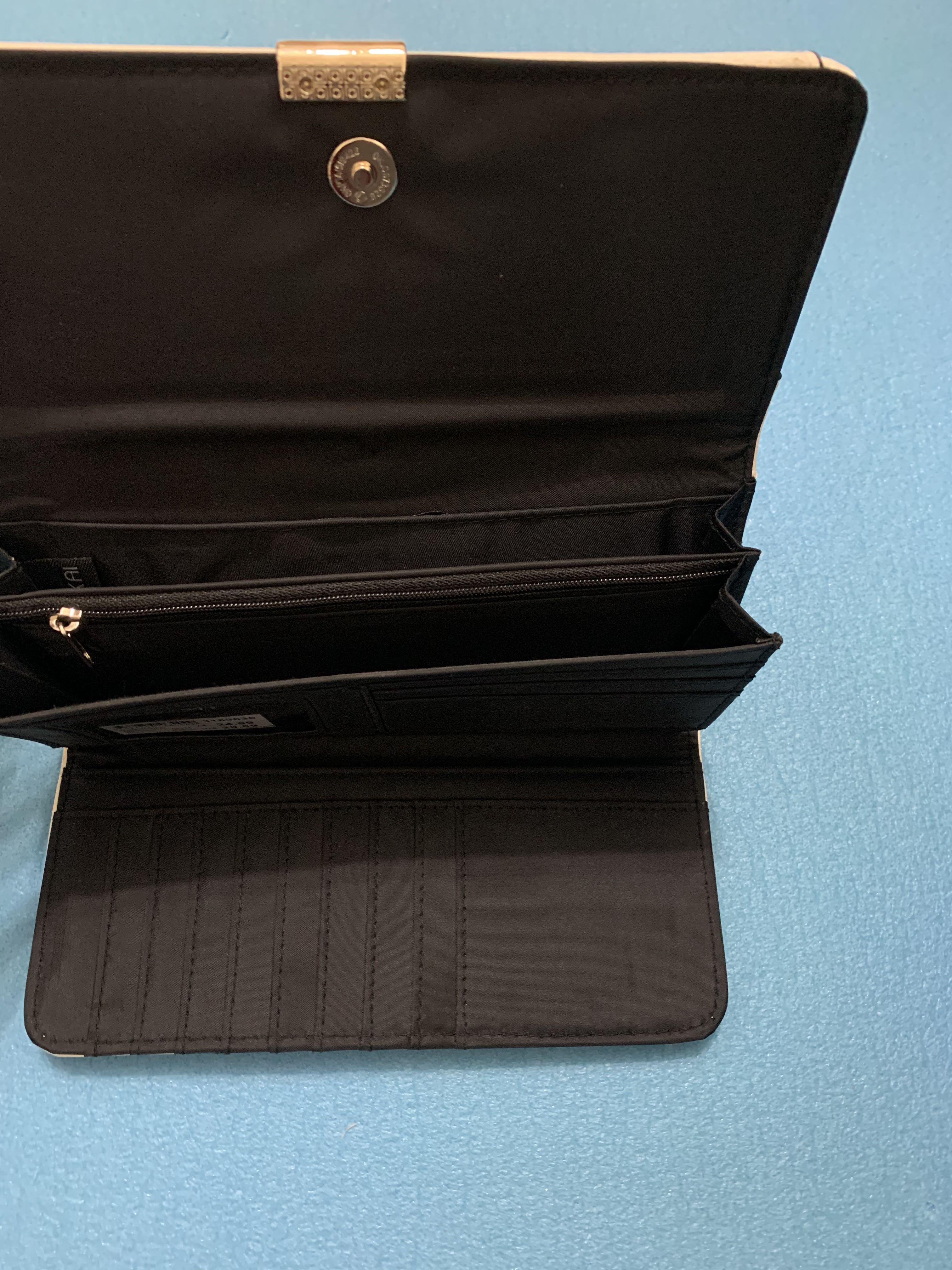 全新 澳洲Marikai wallet 長銀包, 女裝, 手袋及銀包, 長銀包 - Carousell